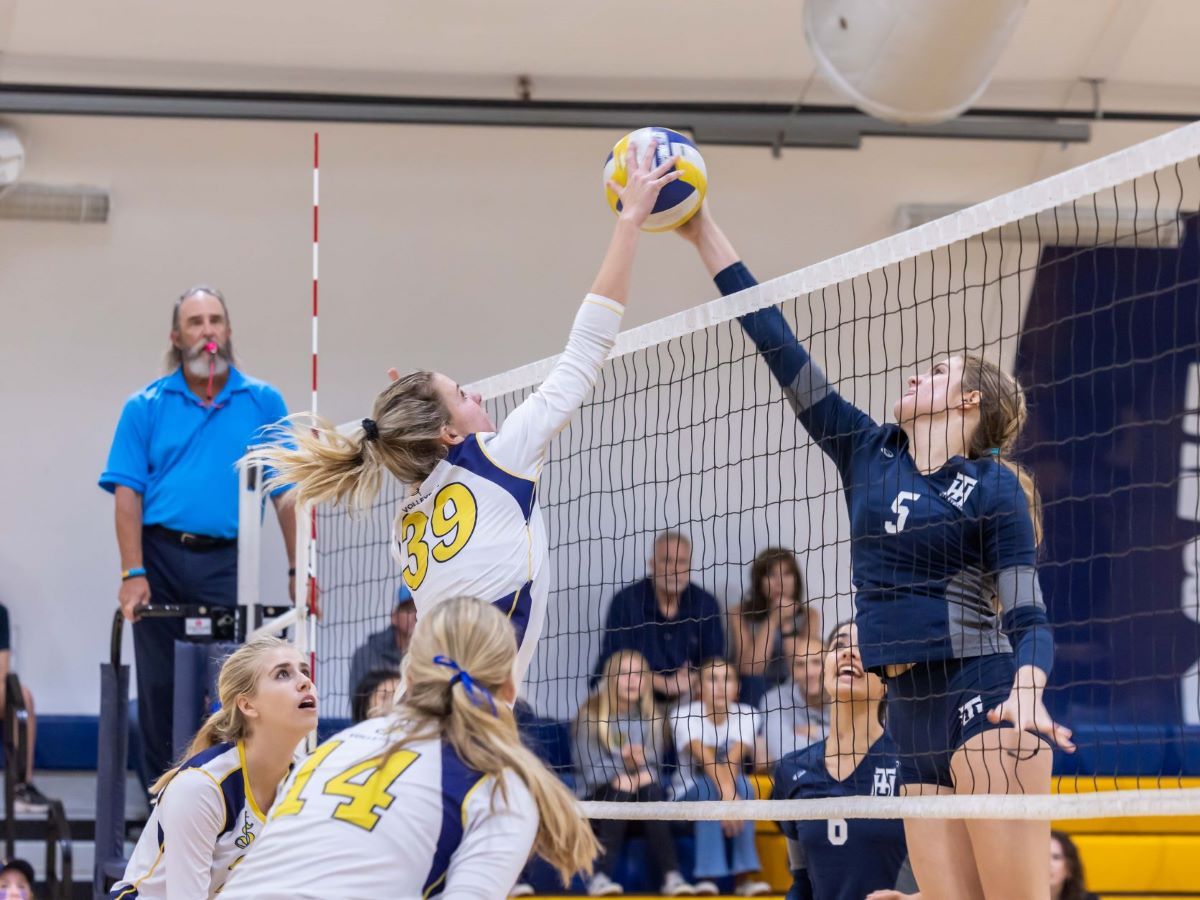 PHOTOS: Trabuco Hills outlasts Crean Lutheran in CIF Division 4 playoff ...